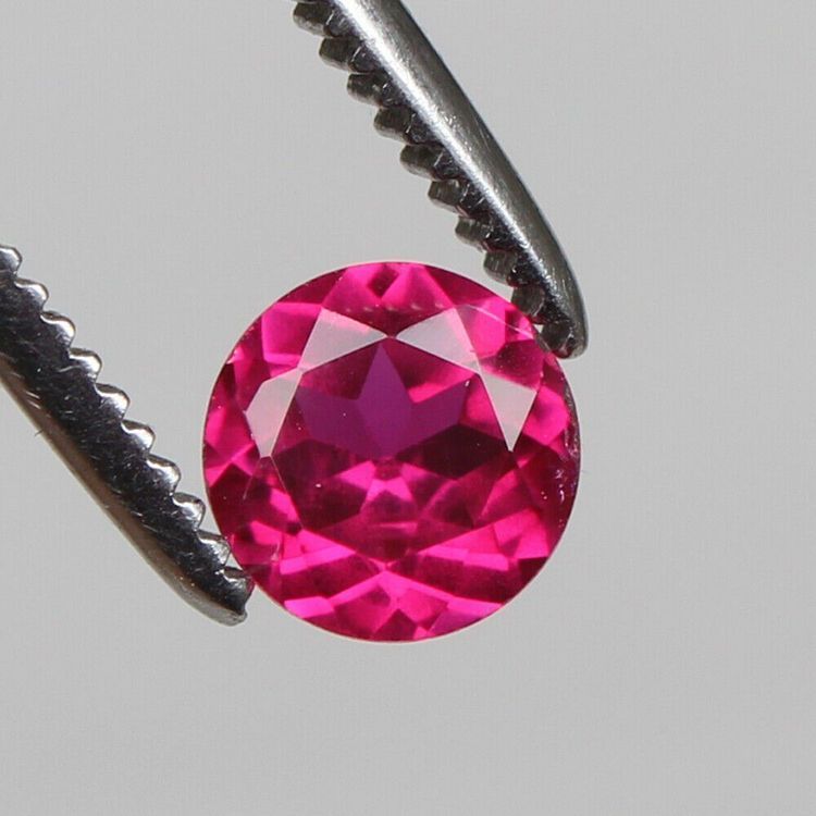 0.27 Karat Natur Rubin aus Thailand geprüft schönes Rot (Neu und ...