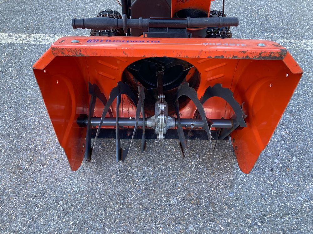 Schneefräse Husqvarna 8024 STE Einsatzbereit | Kaufen auf Ricardo