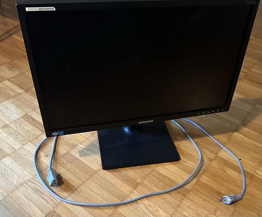 Samsung SyncMaster 2233BW 22-inch LCD Monitor - Black (Gebraucht) in ...