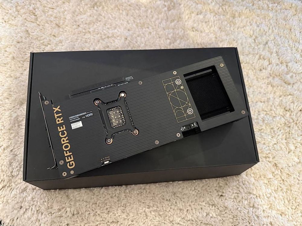 Asus ProArt Nvidia RTX 5070 Ti OC (Neu (gemäss Beschreibung)) in ...