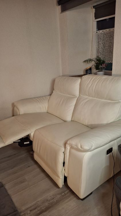Louvre 2er Echtleder Sofa in sehr gutem Zustand mit Relaxf. (Gebraucht) in Wegenstetten für CHF ...