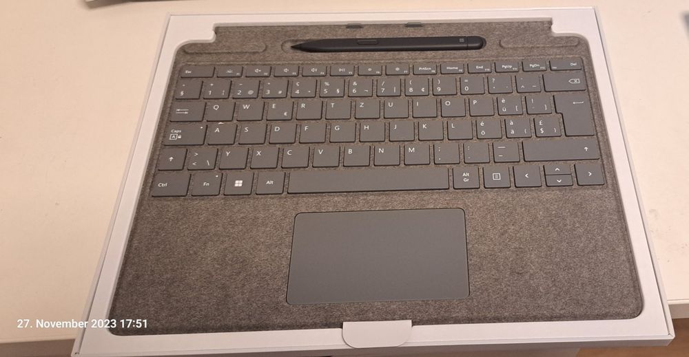 MICROSOFT Surface Pro Signature + Slim Pen 2 Type Cover | Kaufen auf ...