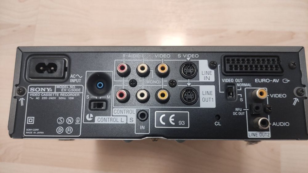 2 Sony Hi 8 Video Recorder EV-C500E PAL inkl. Fernbedienung (Defekt) in ...