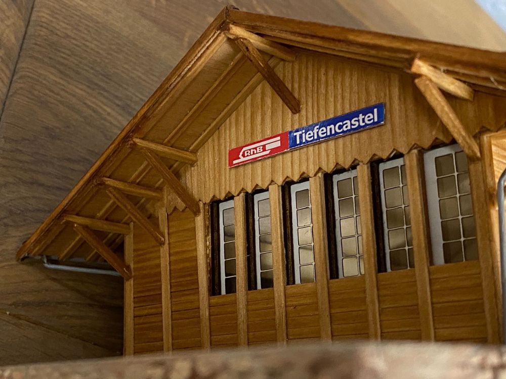 RhB Bemo Bahnhof Tiefecastel Tip Top Modell H0m (Neu (gemäss ...