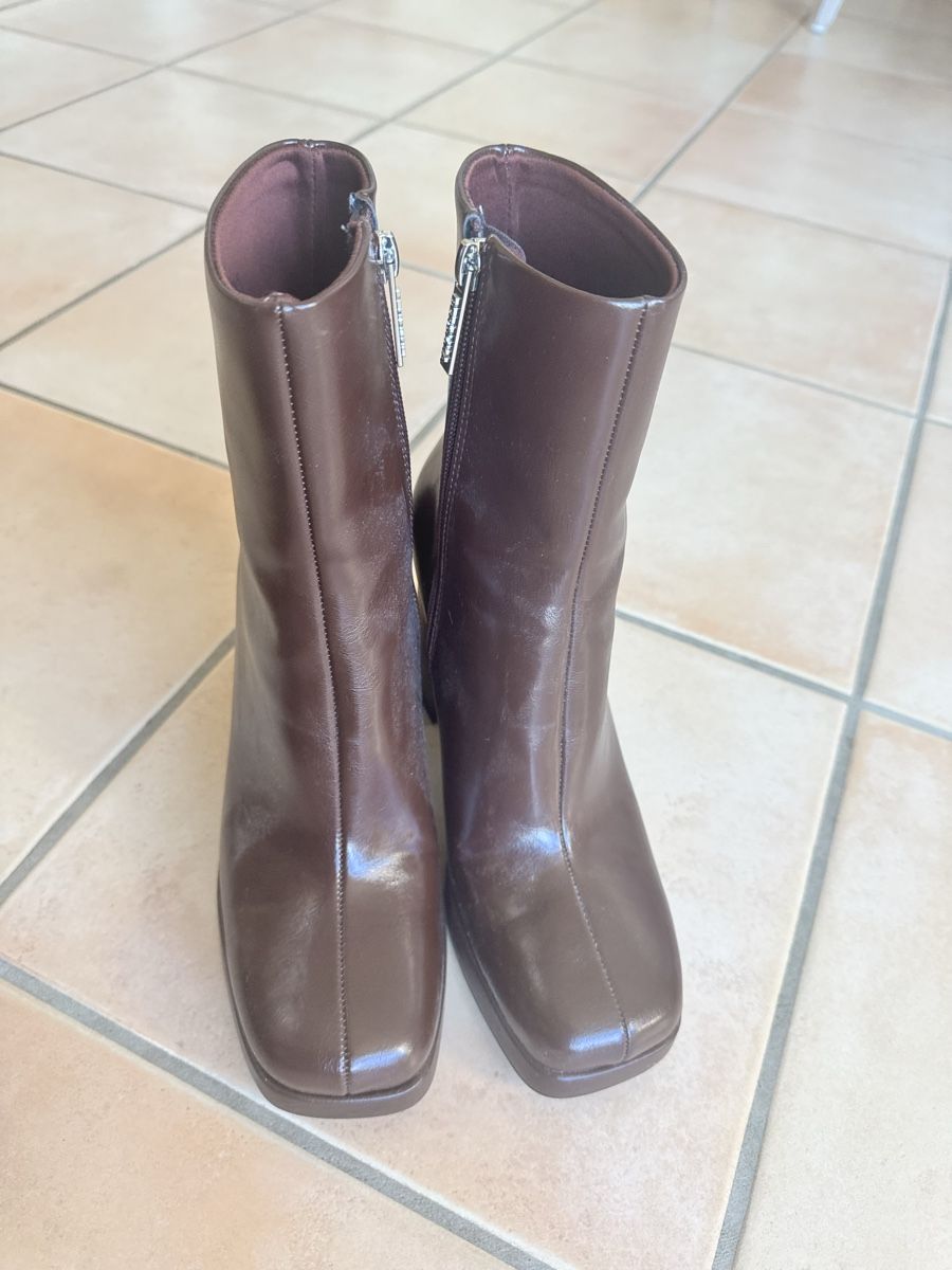 bottes bershka bordeaux (Neuf (Voir description)) à Lonay pour CHF 20 ...