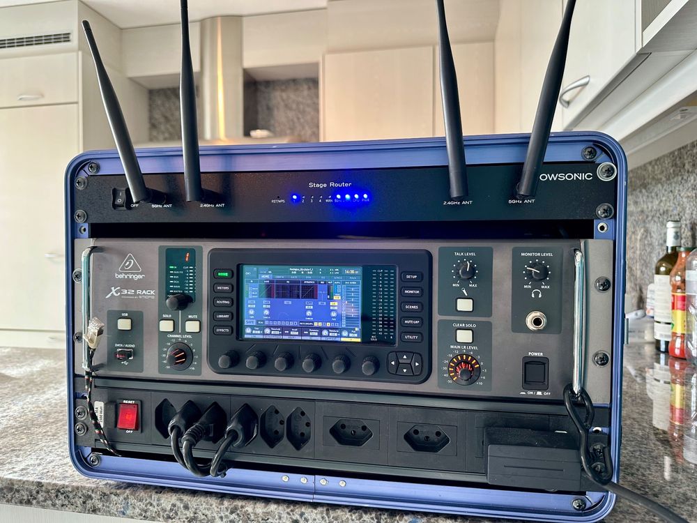 Behringer X32 Rack mit Stagerouter u. Recording (Gebraucht) in ...