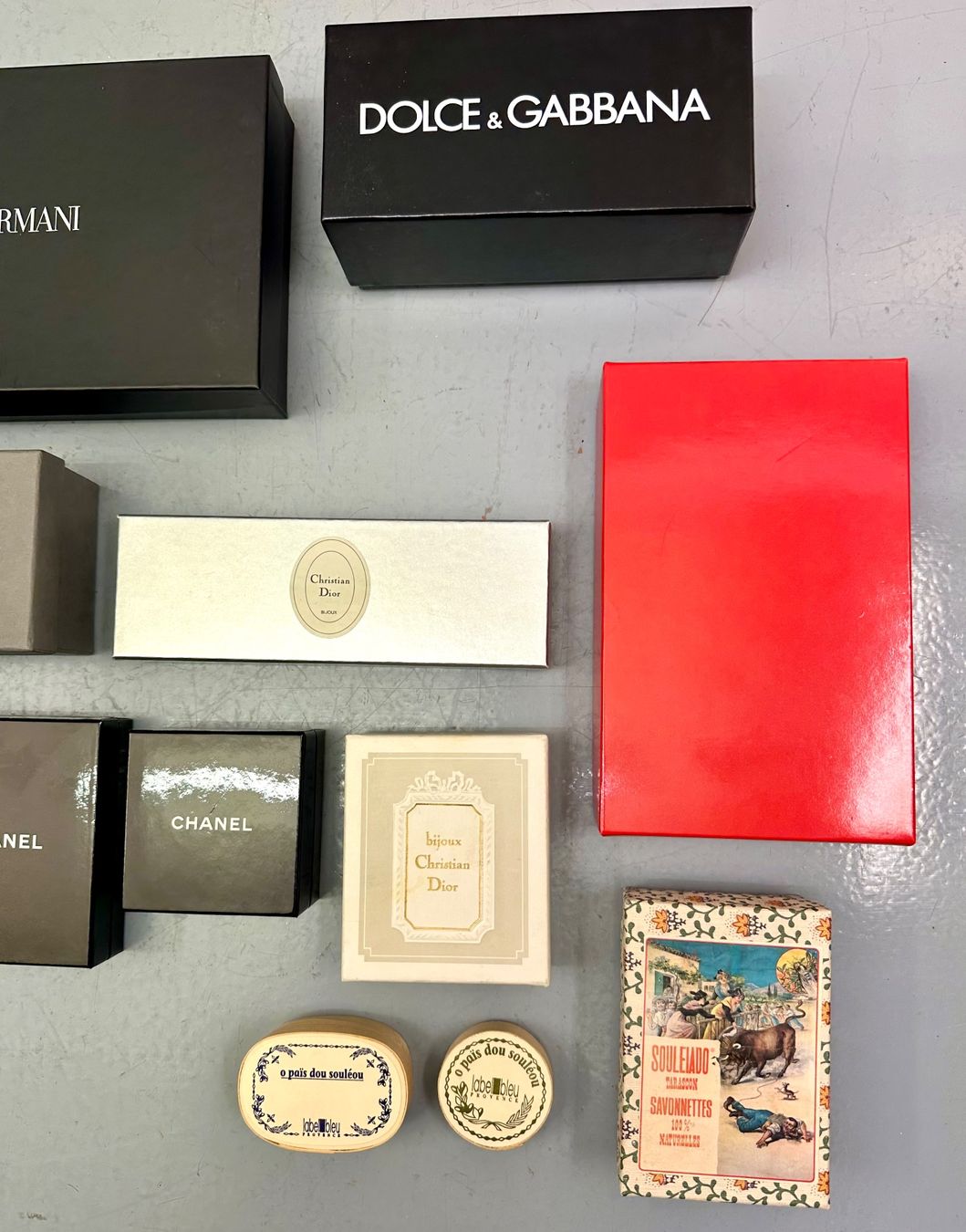 BOXEN „LUXUS MARKEN“ AB 1.-!!! (Gebraucht) in Zürich für CHF 1 – nur ...