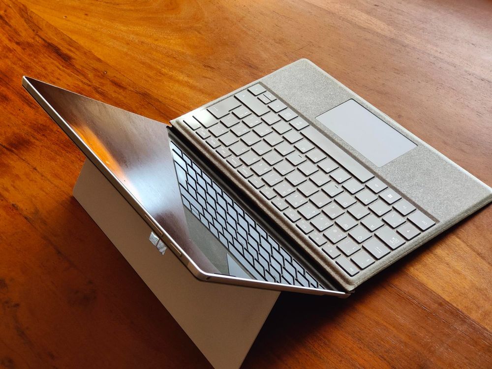 Surface Pro 7 Model 1866 i5 inkl.Win11 Keyboard & neuem Etui | Kaufen ...