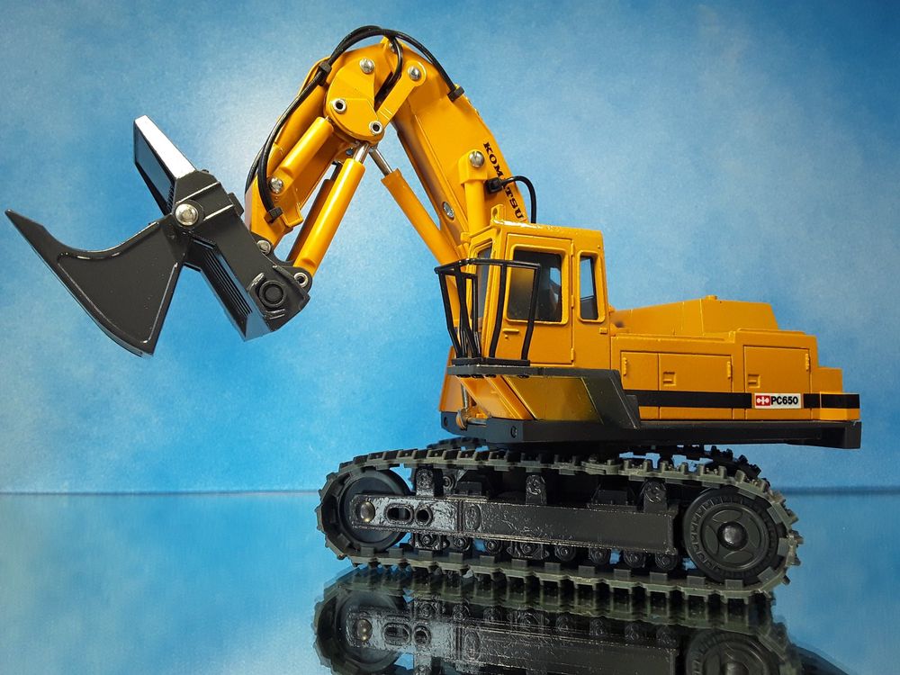 Komatsu PC 650 _ Kettenbagger mit Löffel _ metall _ 1:50 (Gebraucht) in ...