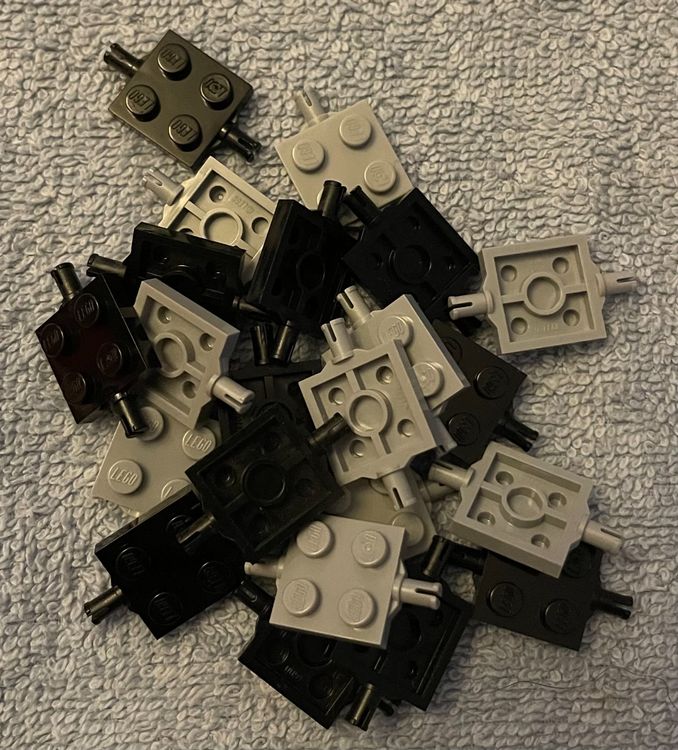 Lego 22 x Plate, Modified 2 x 2 with Wheels Holder Part 4600 | Kaufen ...