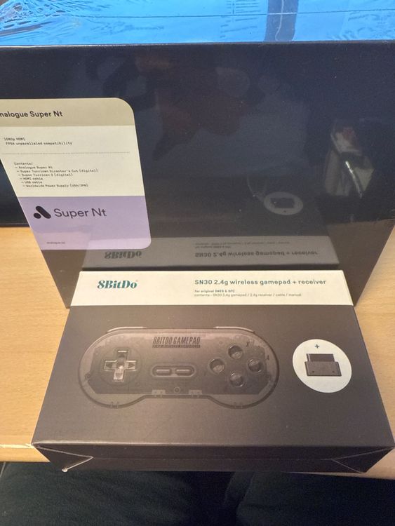 Analogue Super NT + 8BitDo SN30 Controller ! Fabrikneu (Neu und originalverpackt) in Allenwinden ...