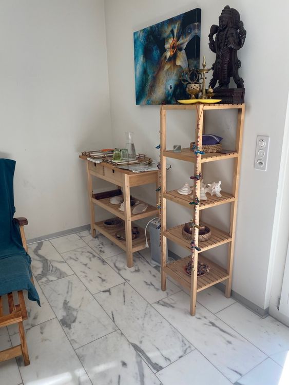 Beistelltisch und klein regal (Gebraucht) in Zürich für CHF 10 – nur ...