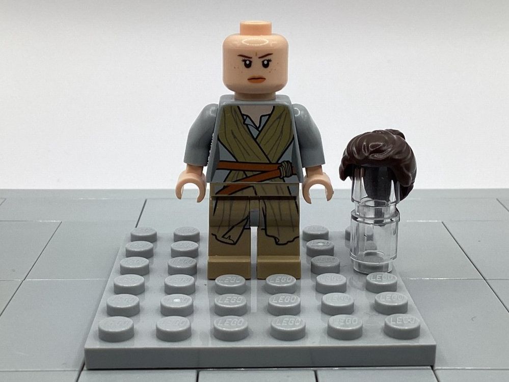 Lego Star Wars Minifigure Rey sw0677 (Gebraucht) in Lobsigen für CHF 5. ...