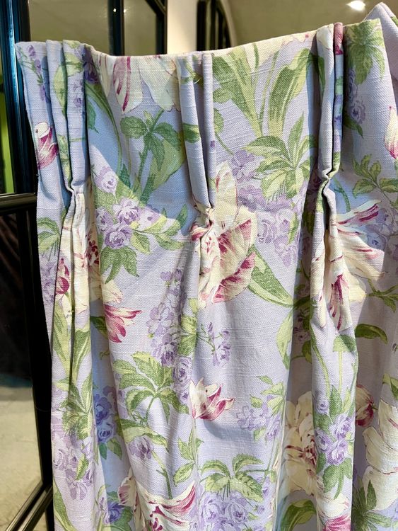 Ein Paar Laura Ashley Vorhänge Fertigbreite 109cmx269cm lang (Gebraucht ...