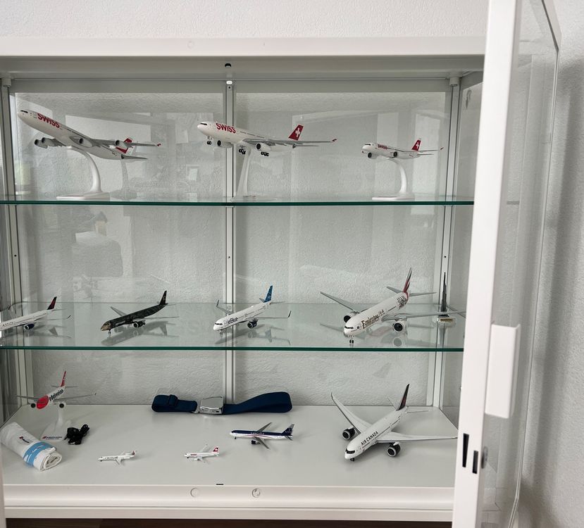 Ikea Vitrine «Milsbo»; Perfekter Zustand, mit 2 Schlüssel (Neu (gemäss ...