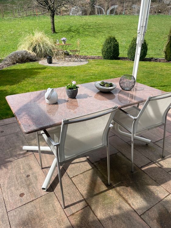 Gartentisch Marmor, top erhalten, wetterfest & robust (Gebraucht) in ...