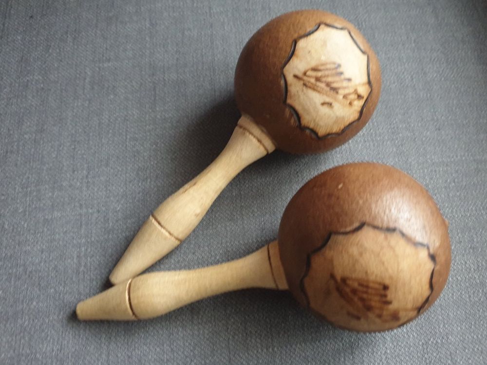 Rasseln aus Kuba (Gebraucht) in Cham für CHF 10 – mit Lieferung auf ...