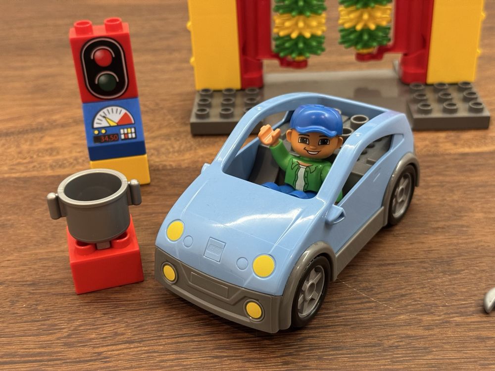 Pfnder Mit Auto