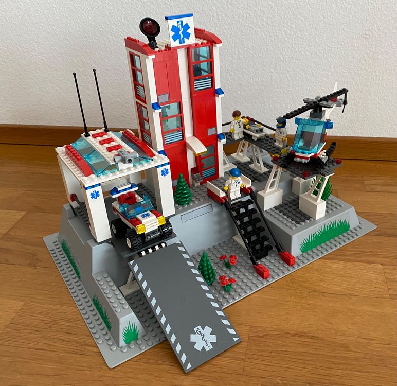 LEGO City Town 7892 Spital Hospital Krankenhaus kpl. (Gebraucht) in ...