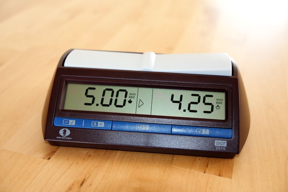 DGT 2010 Official FIDE Chess Clock - SchachUHR - Pendule | Kaufen auf Ricardo