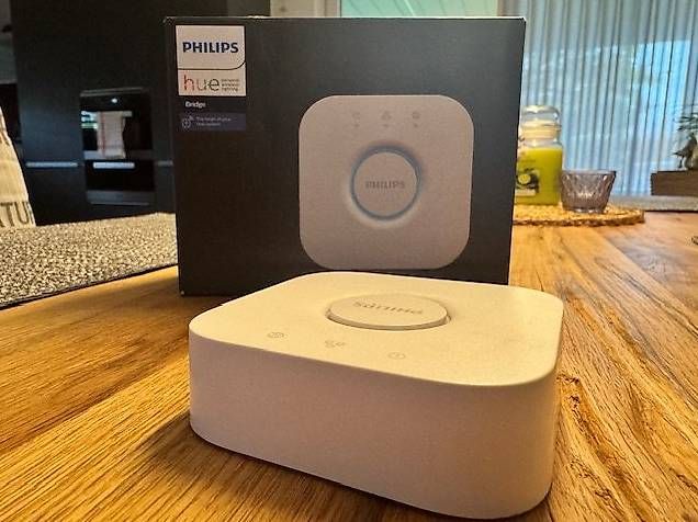 Hue Bridge Version 2.1 (zweite Generation) (Gebraucht) in Büsserach für ...