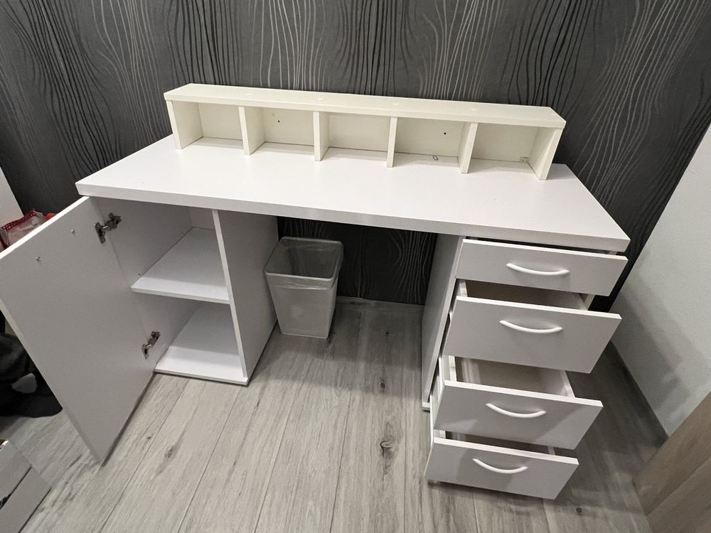 Schreibtisch weiss mit Schubladen und Tablaraufsatz Top! (Neu (gemäss ...