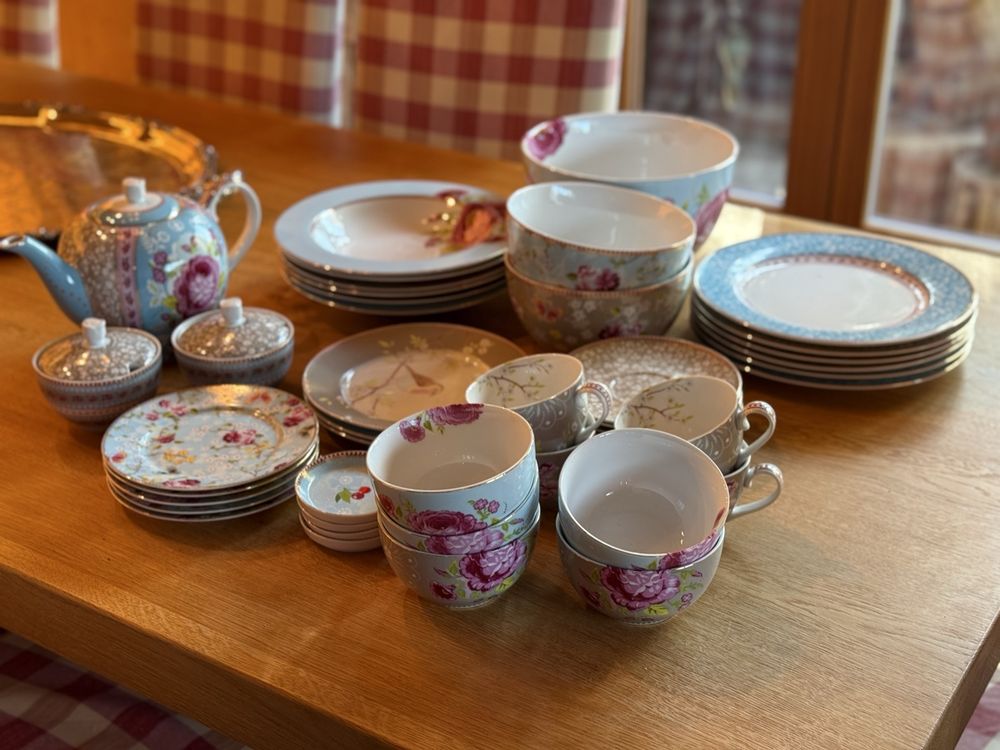 Blumiges Geschirr-Set, PIP Studios Vintag Stil, Teller, Tass (Gebraucht ...