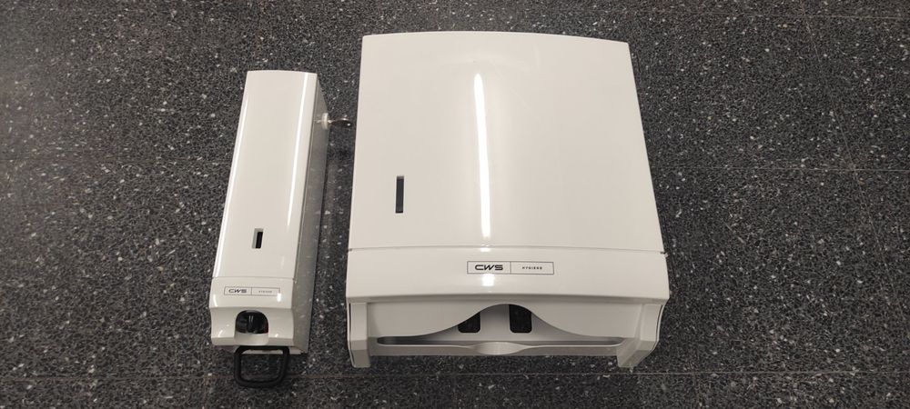 CWS 5 Seifen- und 4 Papierspender (Gebraucht) in Schüpfen für CHF 549 – nur Abholung auf Ricardo ...