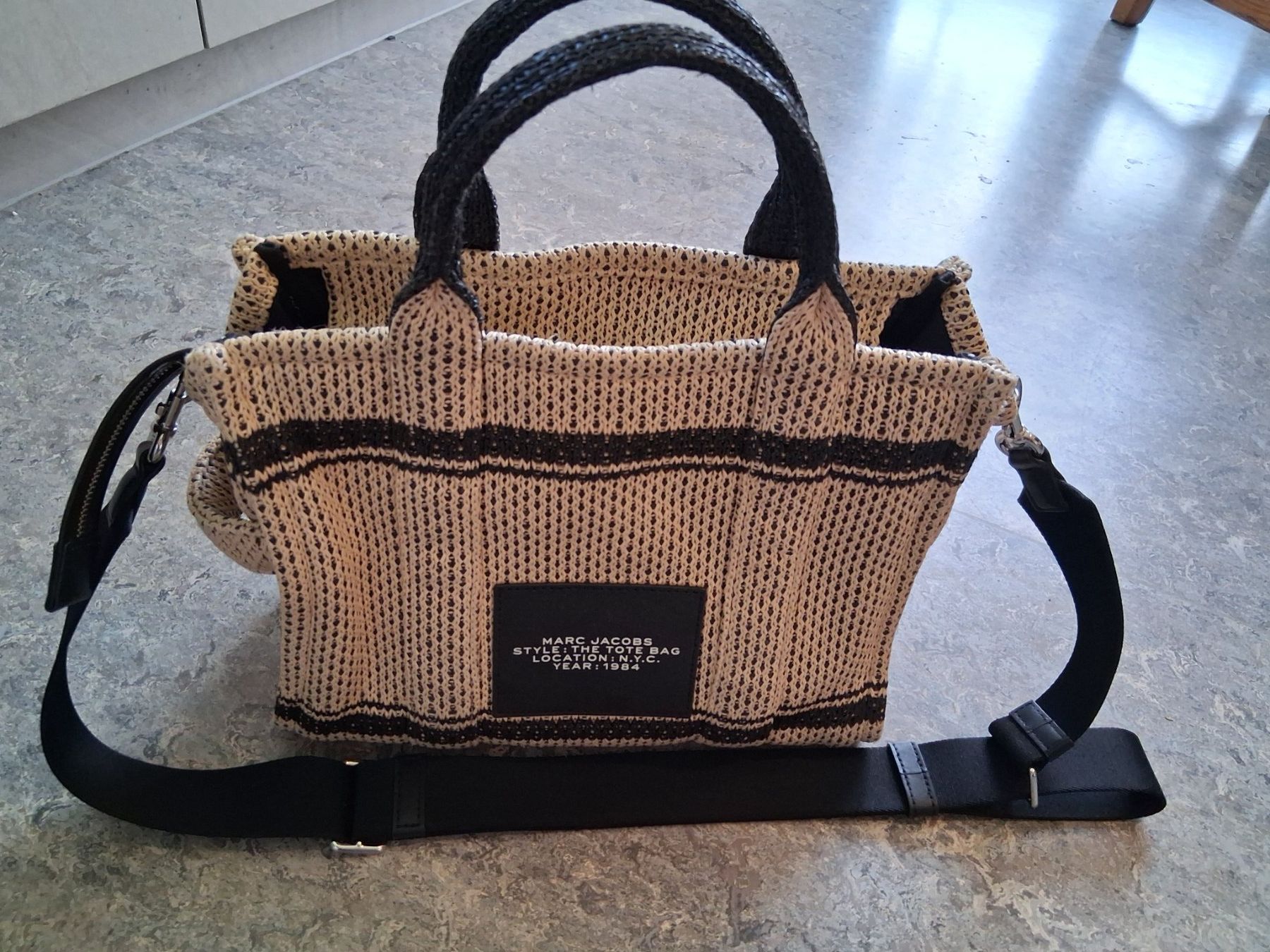 Marc Jacobs THE TOTE BAG (Gebraucht) in Euthal für CHF 150 – mit ...