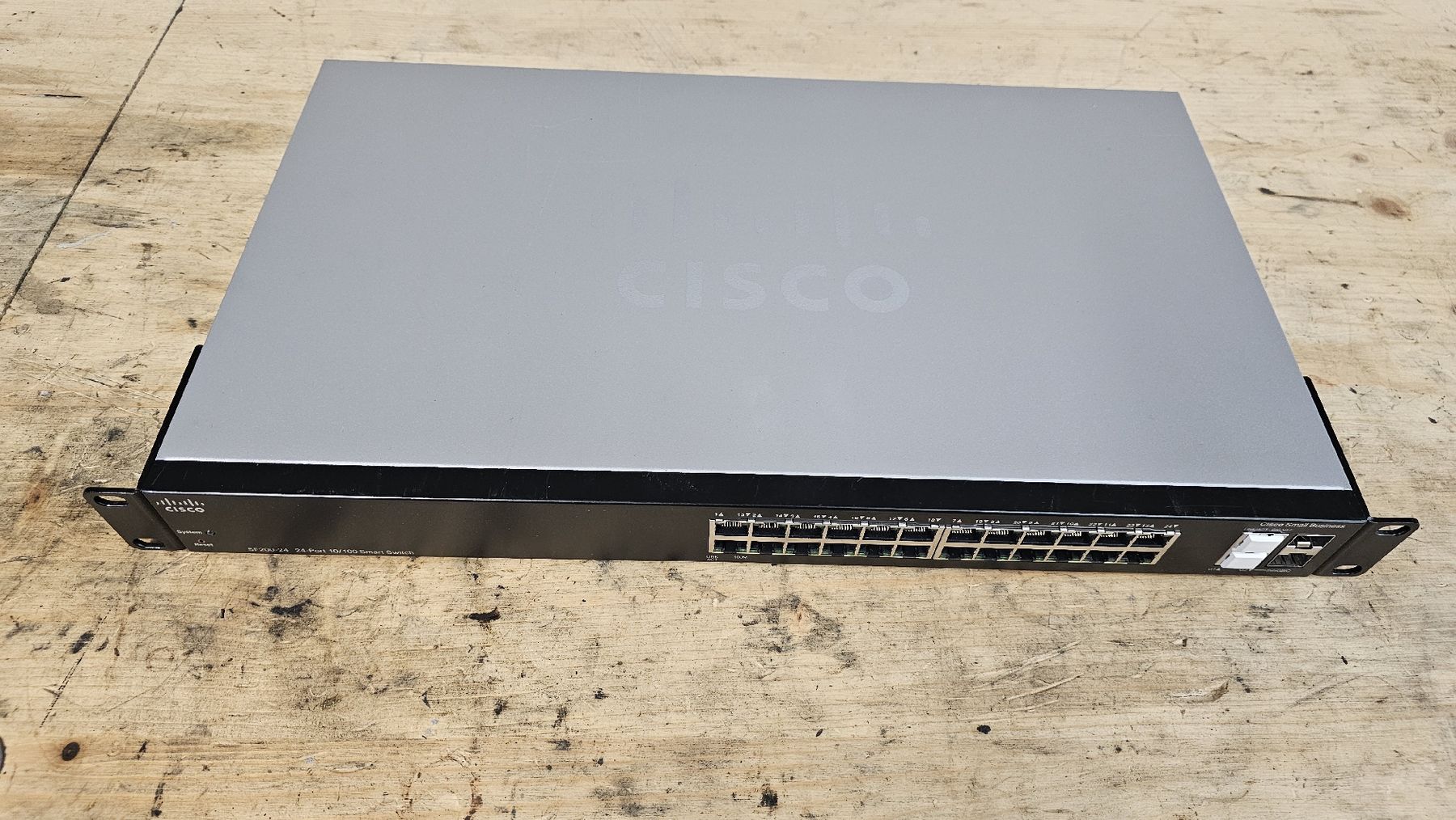 CISCO 200-24 24Port 10/100 smart Switch (Gebraucht) in recherswil für ...