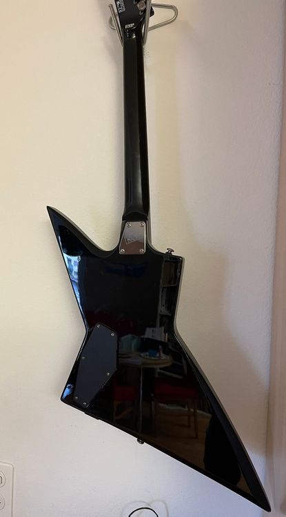 ESP - LTD EX-50 Explorer mit ESP Pickups und Hülle (Gebraucht) in ...