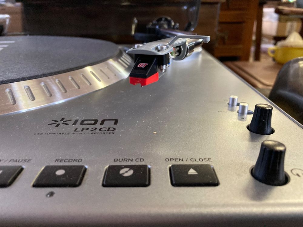 ION Audio LP 2 CD USM Plattenspieler mit Brenner (Gebraucht) in Bern ...