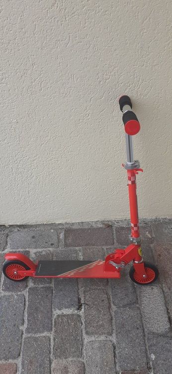 Roller/Trotti/Scooter Ferrari (Gebraucht) in Zufikon für CHF 10 – nur ...