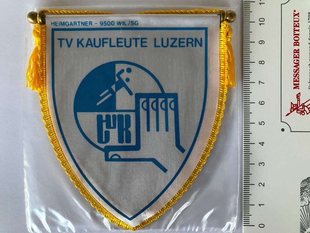 Vintage Fanion/Wimpel TV KAUFLEUTE LUZERN (Neuf avec emballage d'origine) à Gland pour CHF 5 ...