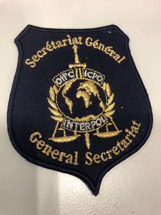 abzeichen badge police interpol (Gebraucht) in Lyss für CHF 17 – mit ...