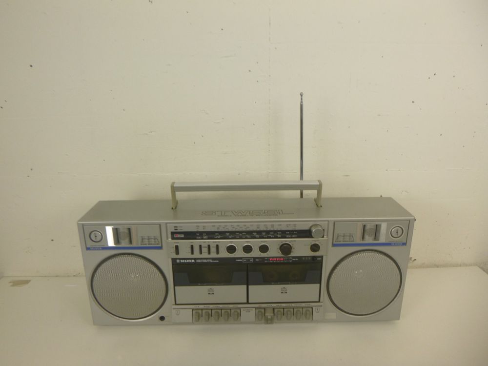 VINTAGE BOOMBOX STW55L DOUBLE CASSETTE RADIO (Gebraucht) in Fahrweid ...