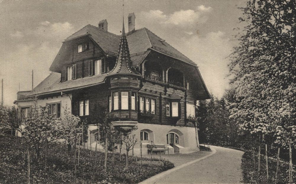 Kronbühl, Haus mit Türmchen (Gebraucht) in Bronschhofen für CHF 15 – mit Lieferung auf Ricardo ...