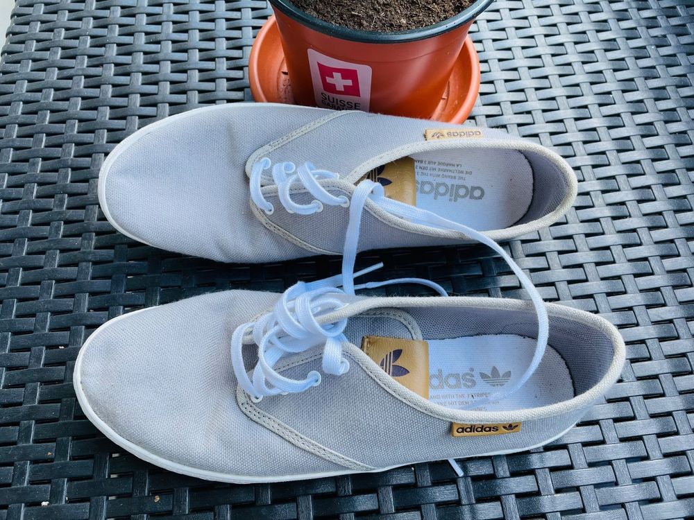 Retro Adidas flat shoes 37-37.5 | Kaufen auf Ricardo