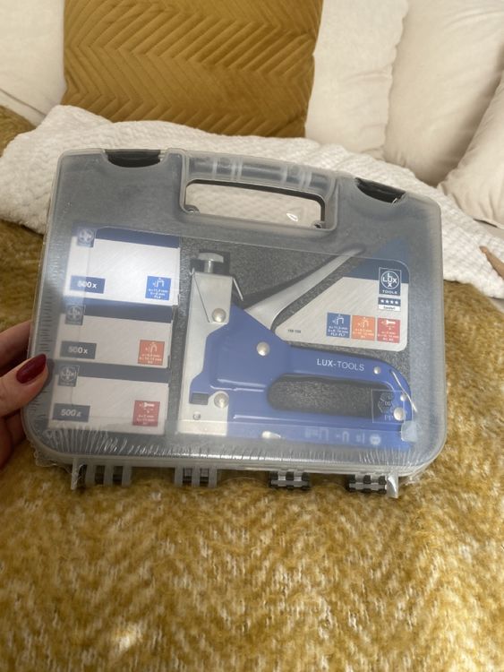 Profi Tacker (Neu und originalverpackt) in St. Gallen für CHF 20 – mit ...