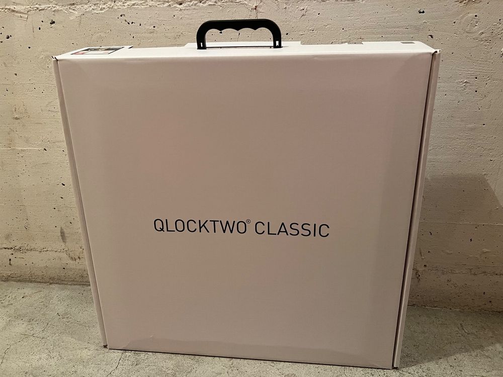 Qlocktwo classic / white | Kaufen auf Ricardo