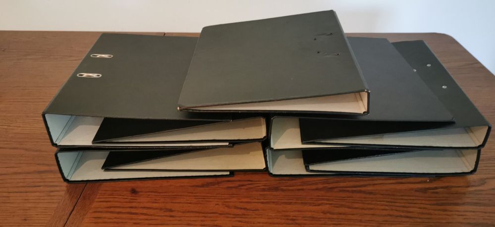 9 Ordner von Office World (Gebraucht) in Jona für CHF 9 – mit Lieferung ...