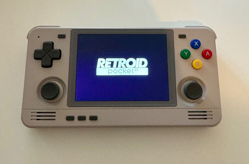 Retroid Pocket 2s | Kaufen auf Ricardo