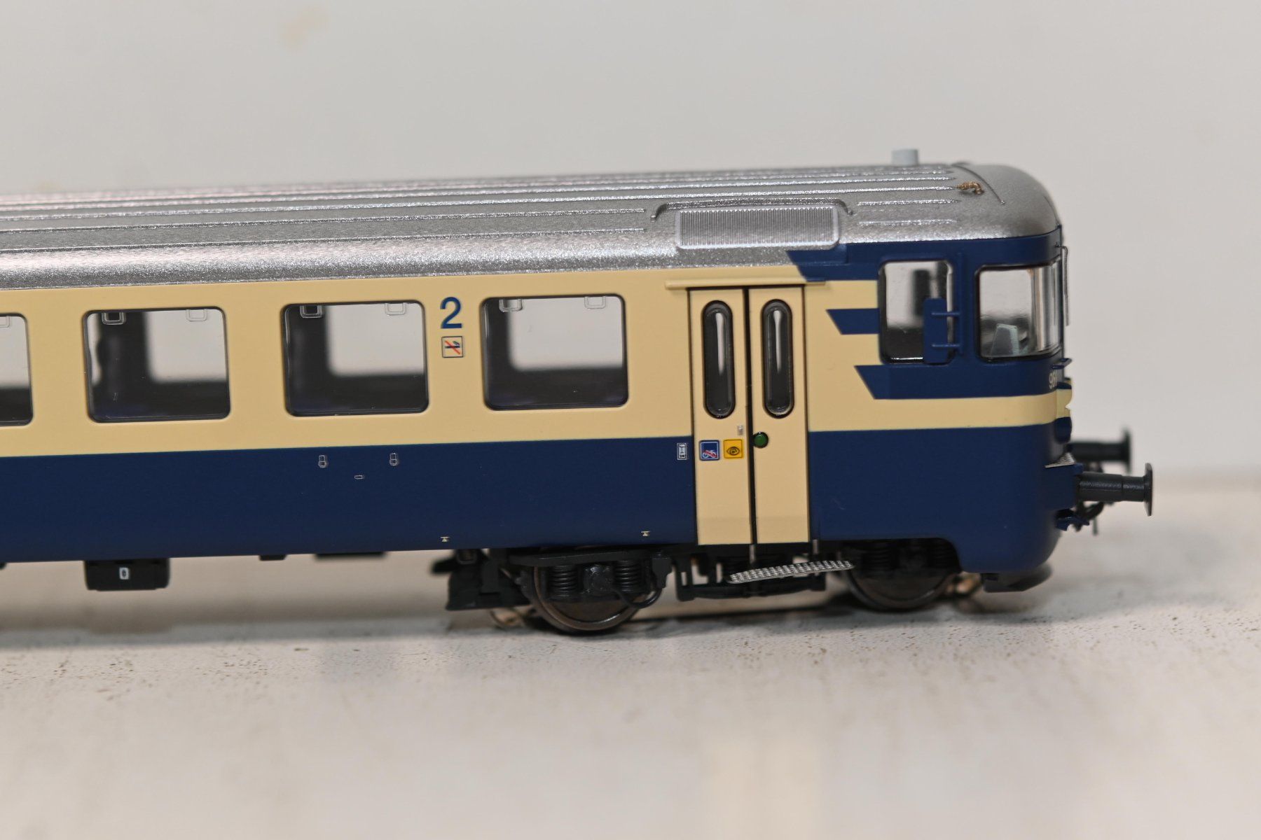BLS Steuerwagen Bt 953 blau/beige mit Aussenschwingtüren Ep. (Neu und ...