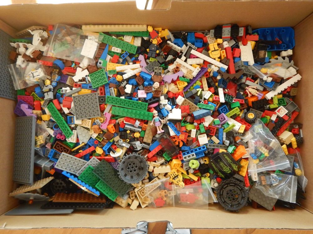 3 Kg Lego bunt gemischt mit einigen Figuren ab Fr. 1.00 (Gebraucht) in ...
