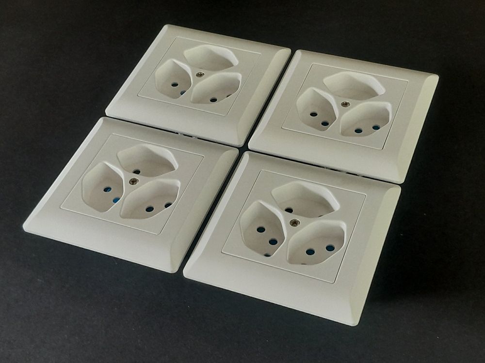 Hager kallysto.line Steckdosen 3x T13 Weiss 4 Stk. (Gebraucht) in ...