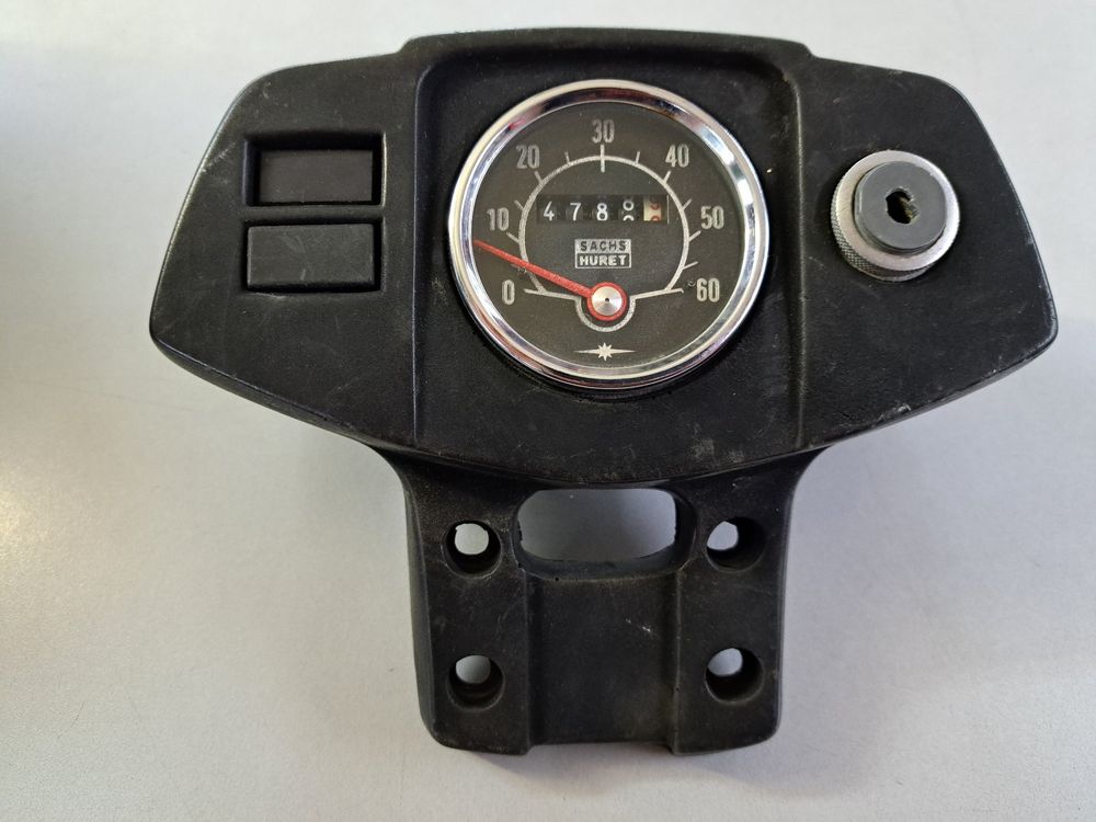 Mofa Töffli Cockpit Tacho Anzeige armatur Sachs /Puch etc. (Defekt) in Unterägeri für CHF 45 ...