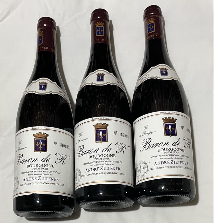 (2) Trois bouteilles de Baron de "R" Bourgogne Pinot Noir (Neuf avec ...