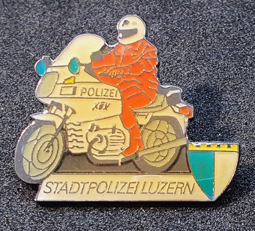 T828 - Pin Motorrad Polizei Stadtpolizei Luzern Nr. 075 (Gebraucht) in Reinach BL für CHF 2 ...