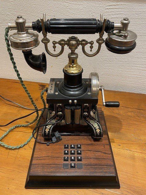 L.M. Ericsson Skelett-Telefon Stockholm / Antik (Gebraucht) in Hirzel ...
