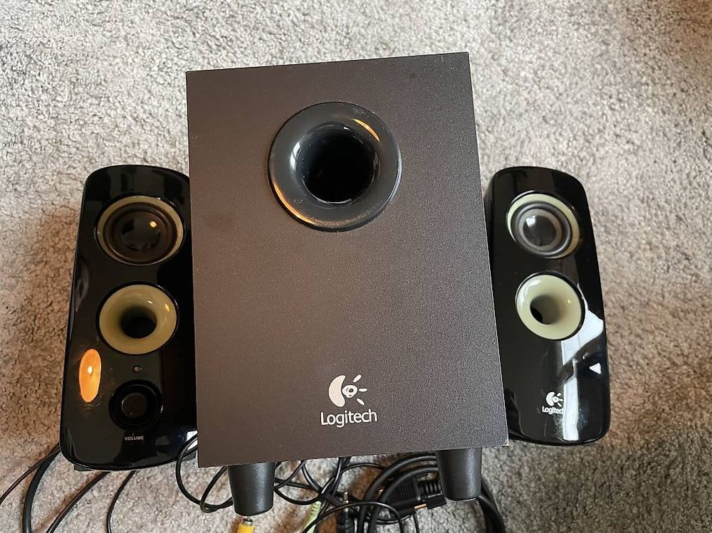 Logitech Soundsystem (Gebraucht) in Ranflüh für CHF 35 – nur Abholung ...